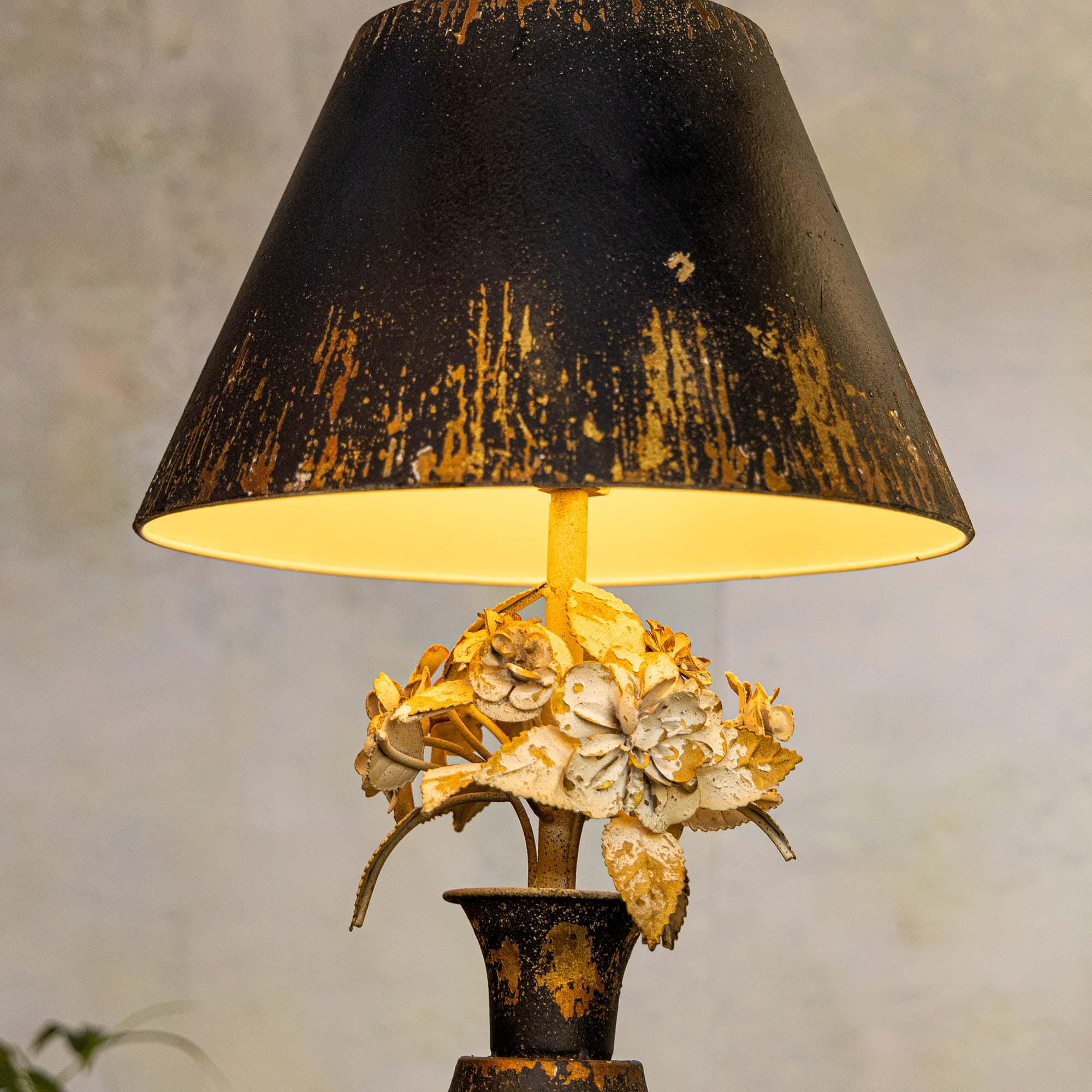 Vintage Old Table Lamp, Handmade Desk Lamp, Floral Decoration, Shabby ...