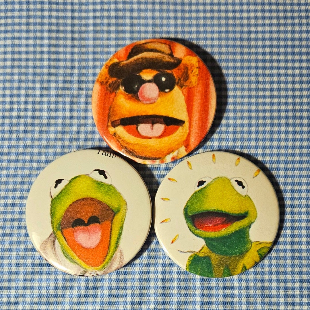 The Muppets Set of 3 Pinback Buttons, Kermit the Frog, Fozzie Bear, 2. ...