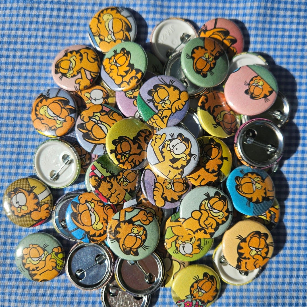 Garfield Pinback Button 1 Inch (25mm) Buttons, Set of 9, Random ...