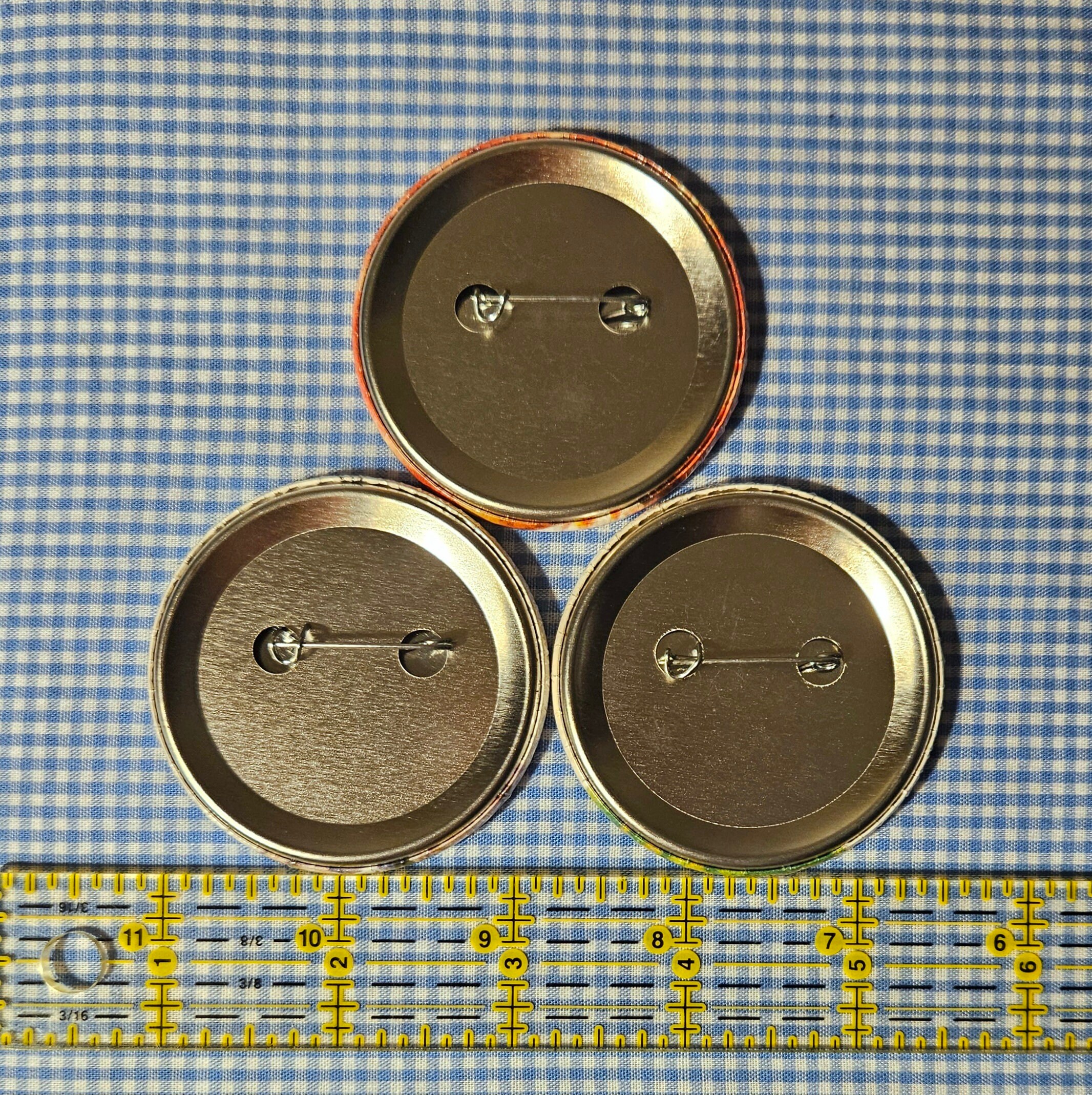 The Muppets Set of 3 Pinback Buttons, Kermit the Frog, Fozzie Bear, 2. ...