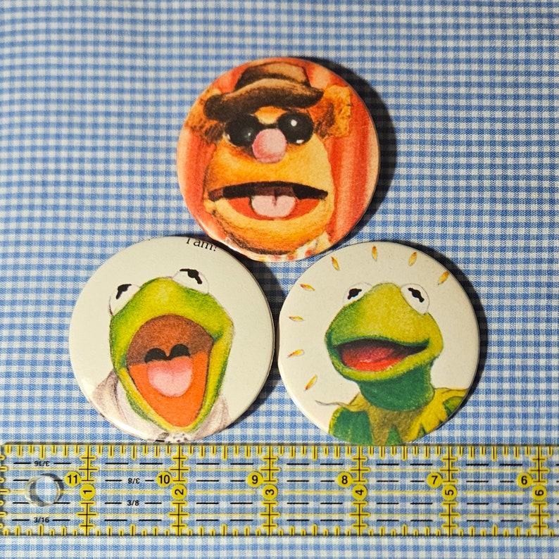 The Muppets Set of 3 Pinback Buttons, Kermit the Frog, Fozzie Bear, 2. ...