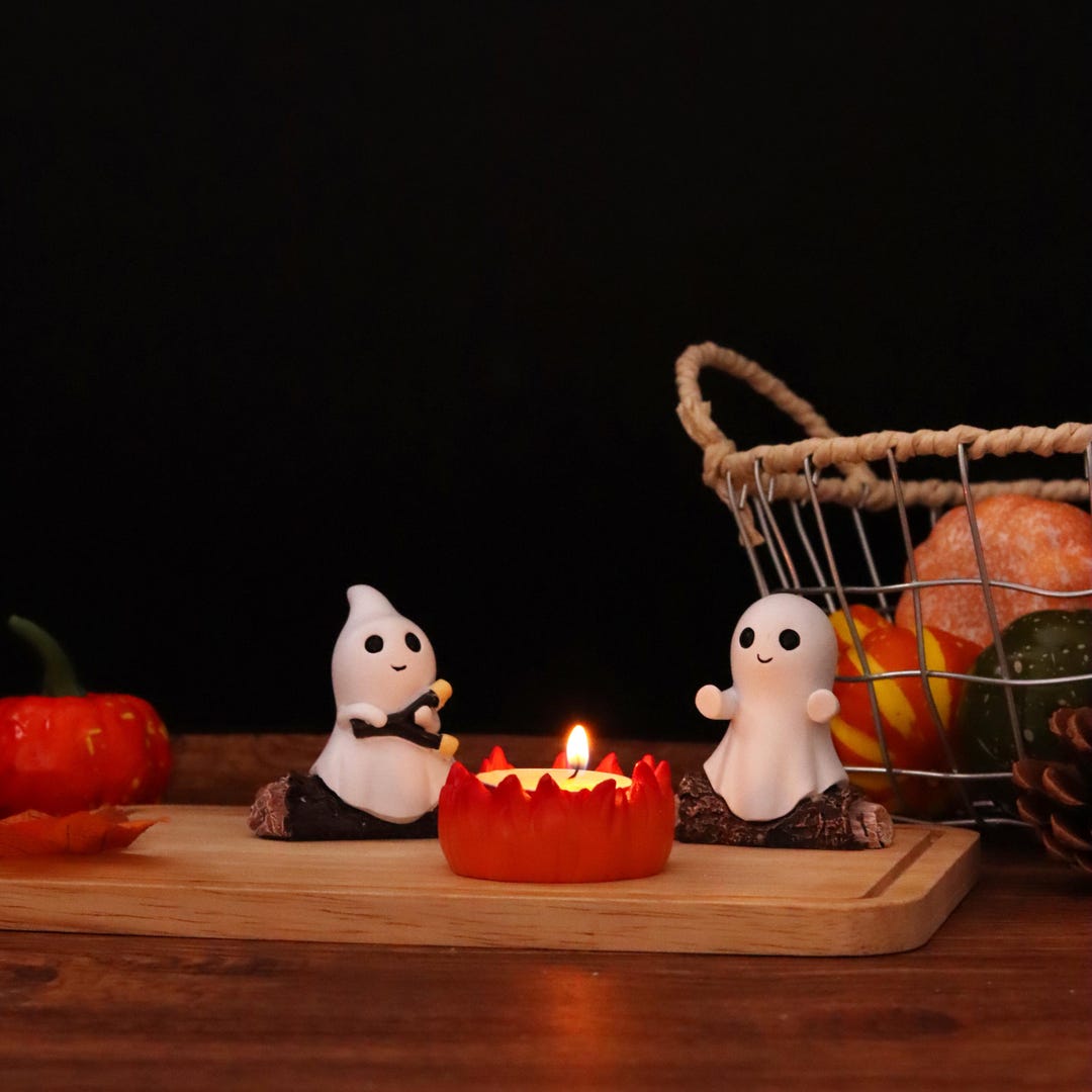 Cute Ghost Campfire Gathering,haunted Ghost Themed,spooky Halloween ...