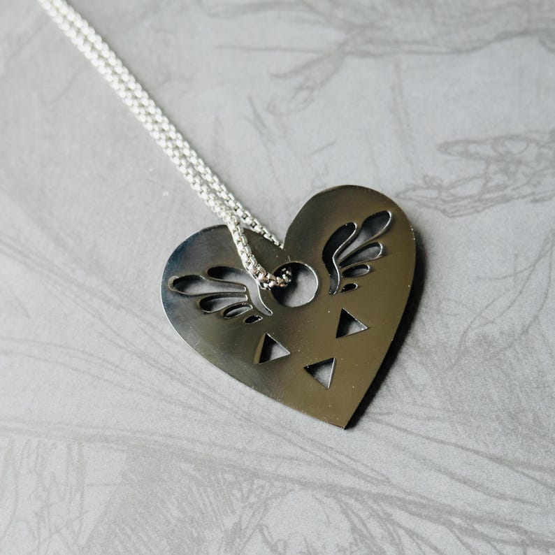 Deltarune Symbol Heart Locket Metal Necklace, Delta Rune Heart Cosplay ...