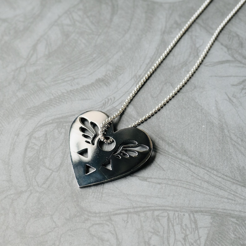 Deltarune Symbol Heart Locket Metal Necklace, Delta Rune Heart Cosplay ...