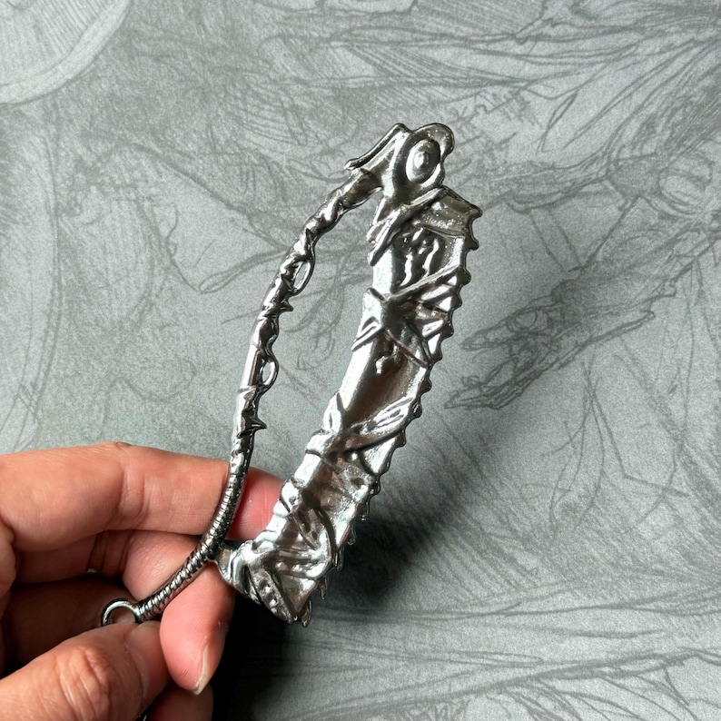 Bloodborne Saw Cleaver Inspired Charms Keychain, Bloodborne Hunter Fans ...