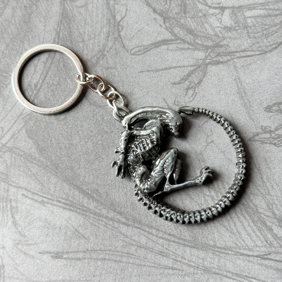 Alien Xenomorph Inspired Charms Keychain, Alien Fans Gift Memorabilia ...