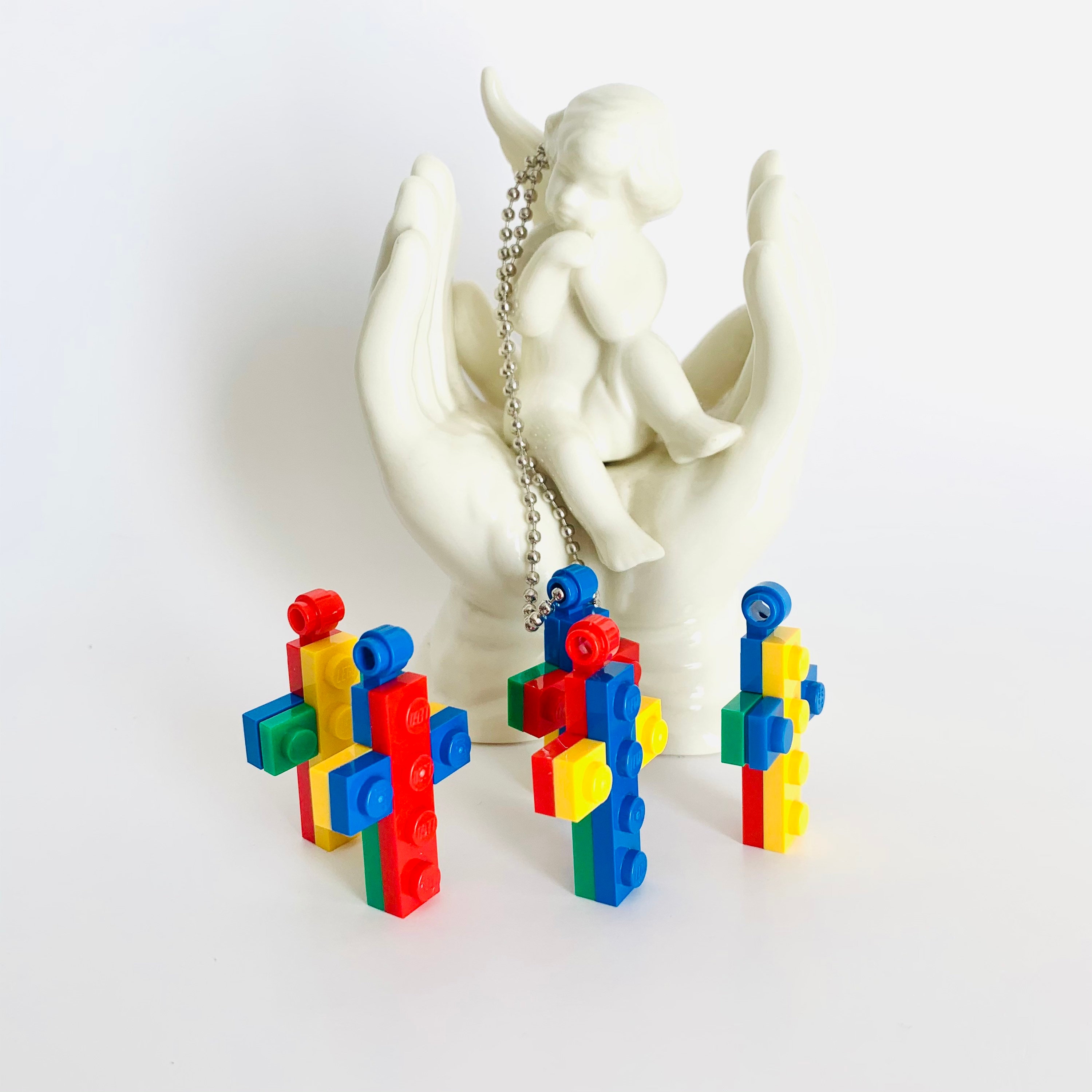 Bloques de construcción Cruz de color primario hecha con ladrillos LEGO ...