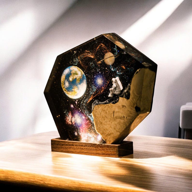 Lamp Galaxy Resin, Astronaut Resin Lamp, Lamp Custom Resin, Epoxy Resin ...