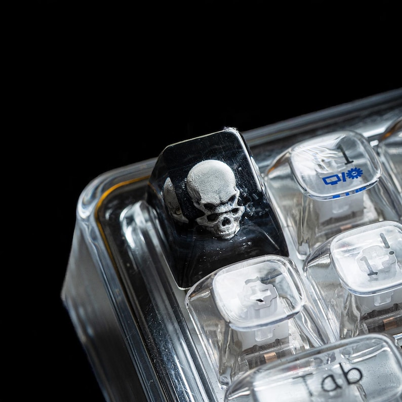 Handmade Skull Resin Keycap – Gothic Artisan Keycap for Mechanical ...