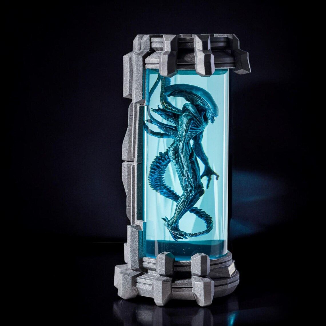 Custom Xeno.morph Lamp, Ali.en Epoxy Lamp, Custom Anime Night Light ...