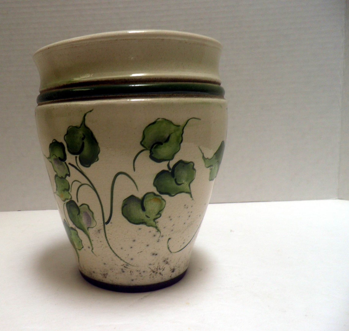 Handmade Ceramic Pot Hand Painted IVY Design - Etsy