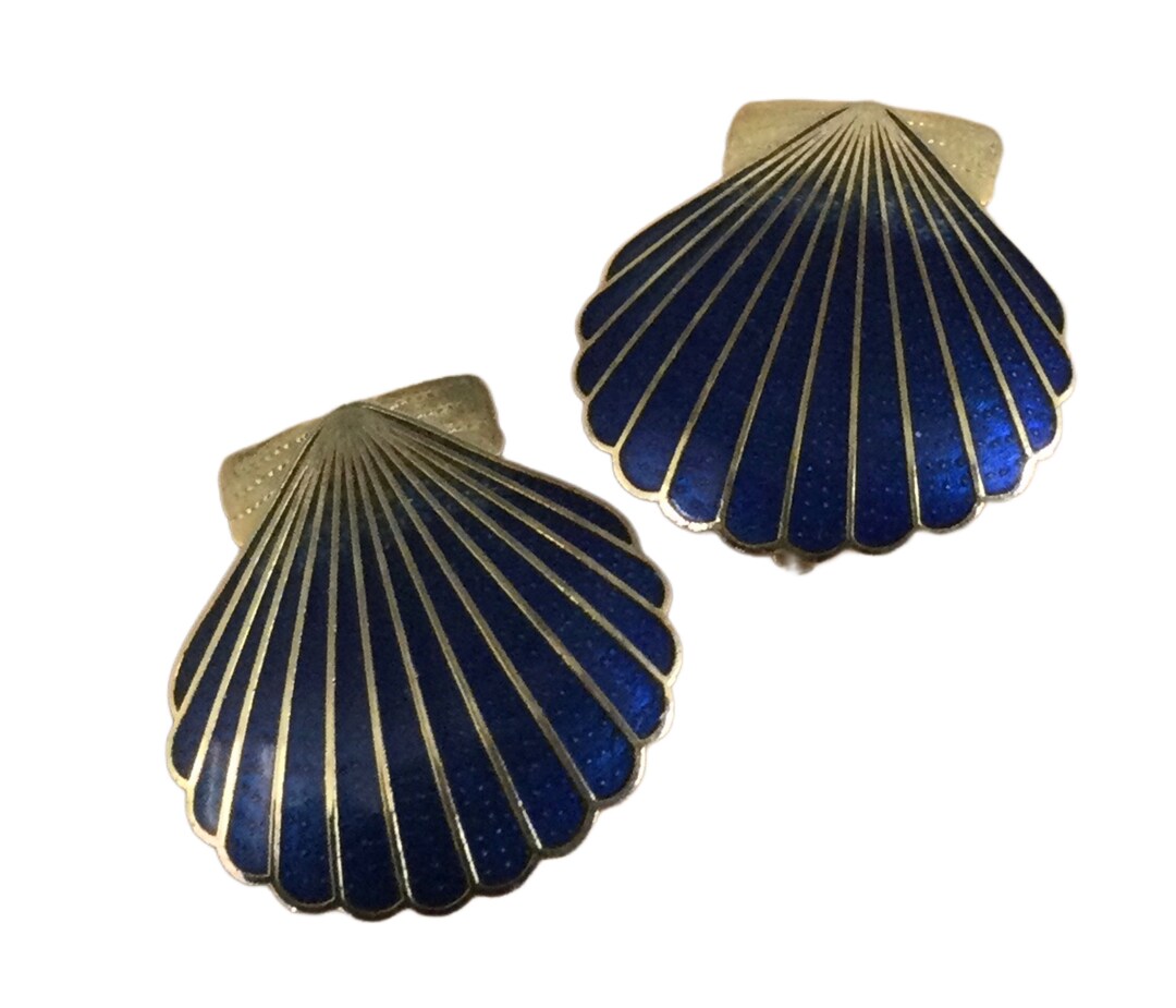 Dark Blue Seashell Scallop Shell Earrings Unsigned Clip on 1970’s 1980 ...
