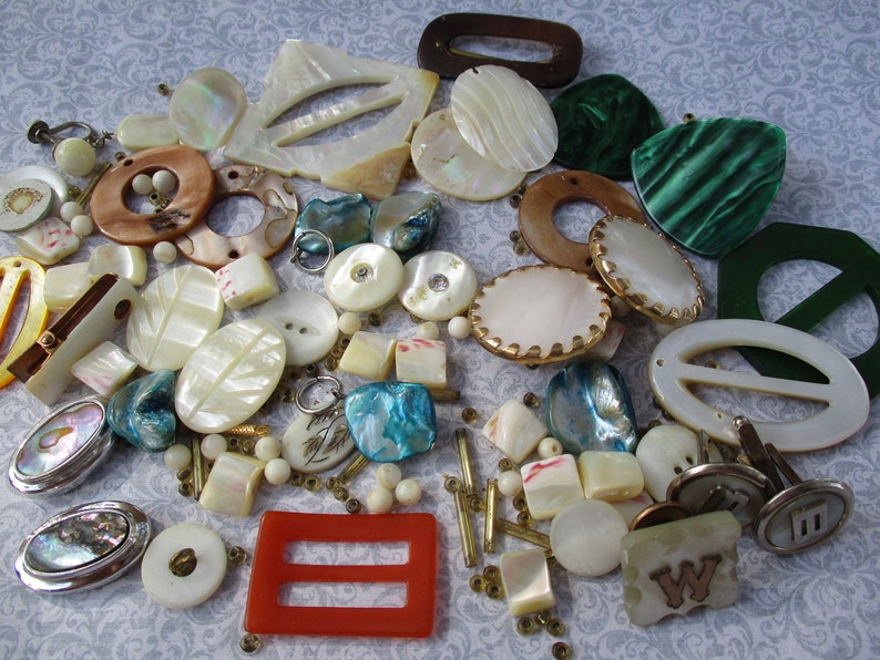 Hardware Craft Supplies & Tools lot buttons Vintage Bakelite beads etna ...