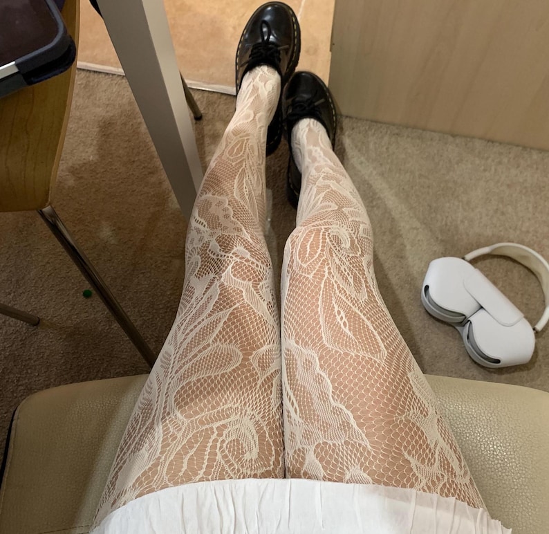 White Beige Lace Fishnet Tights With Flower & Plant Pattern — Mesh ...
