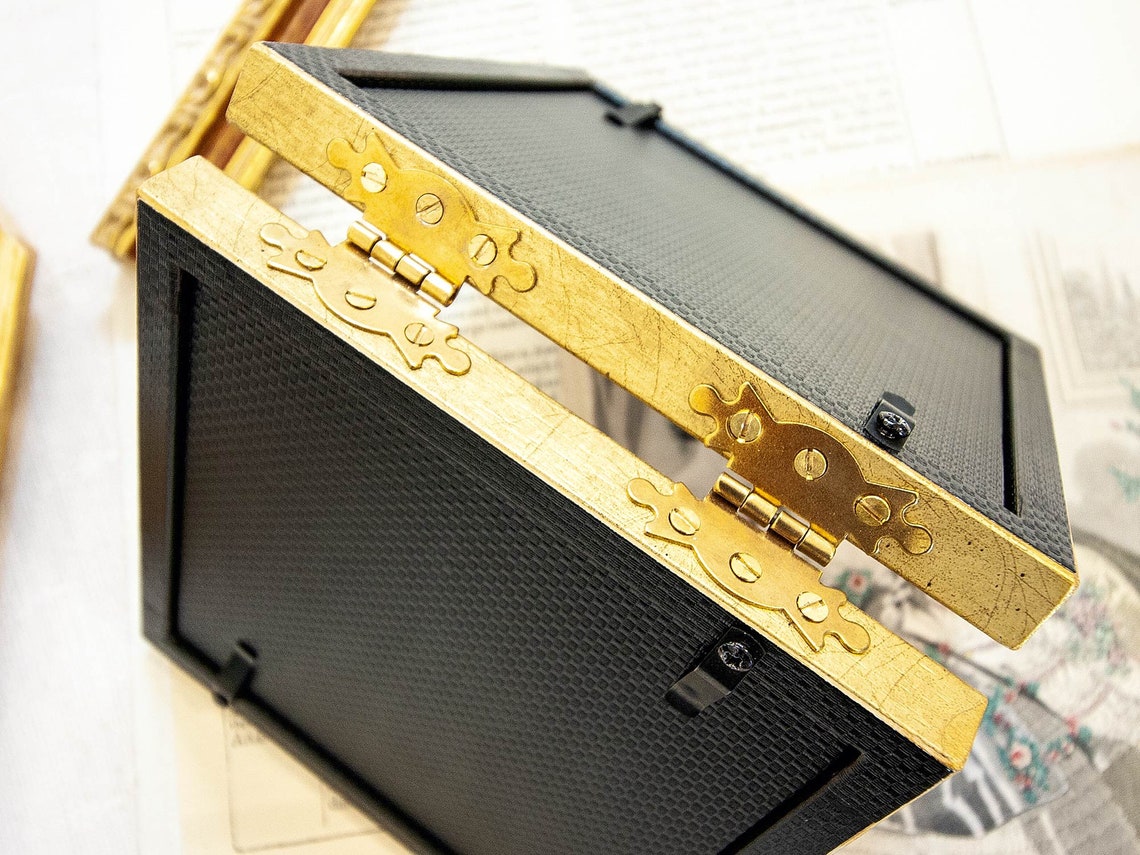 5x5 Inch Hinged Double Frame Narrow Gold & Chestnut Red Style / Golden ...