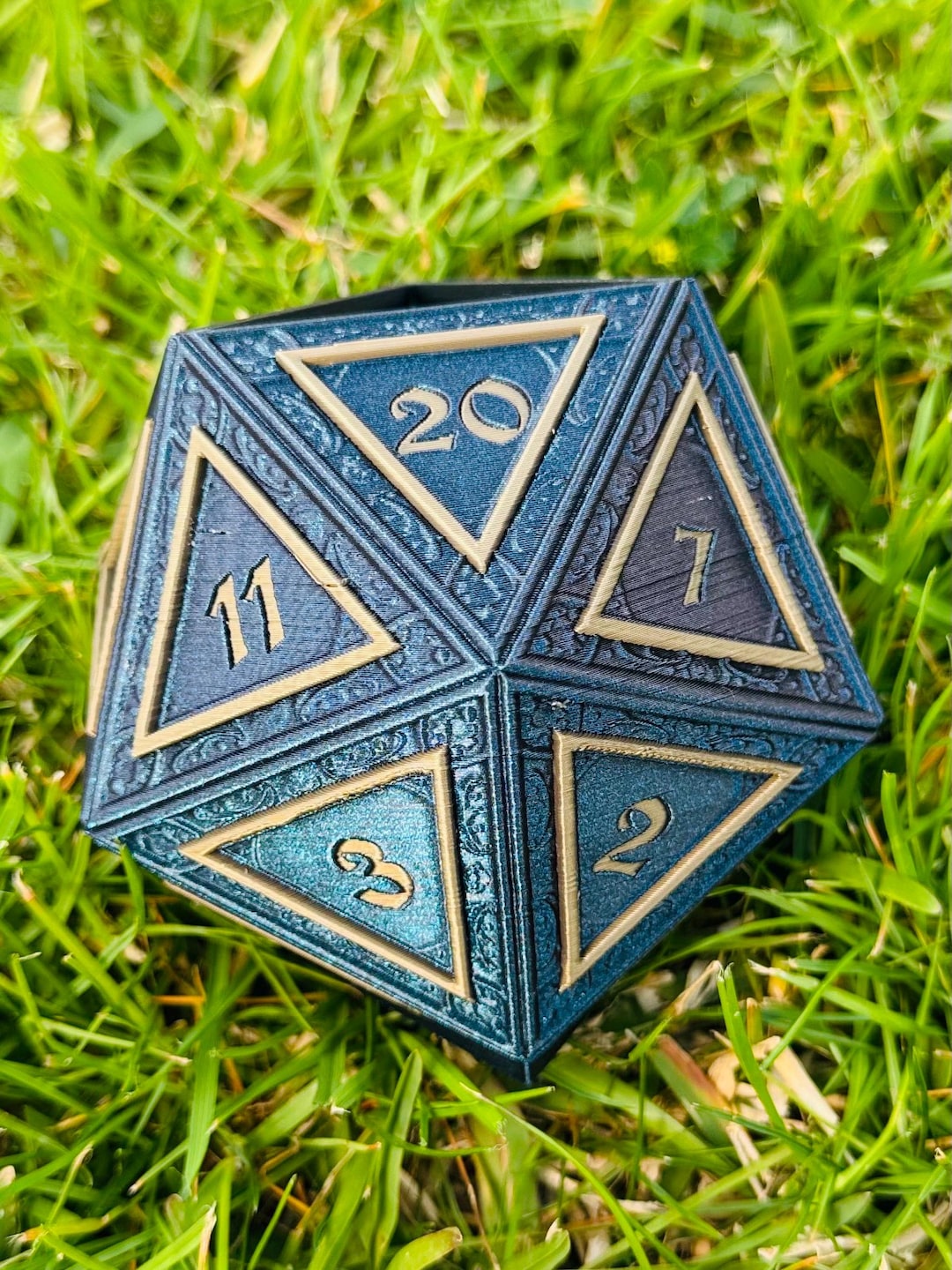 DND D20 Plant Pot With Bronze Accent, Textured Design, Ideal for Indoor ...