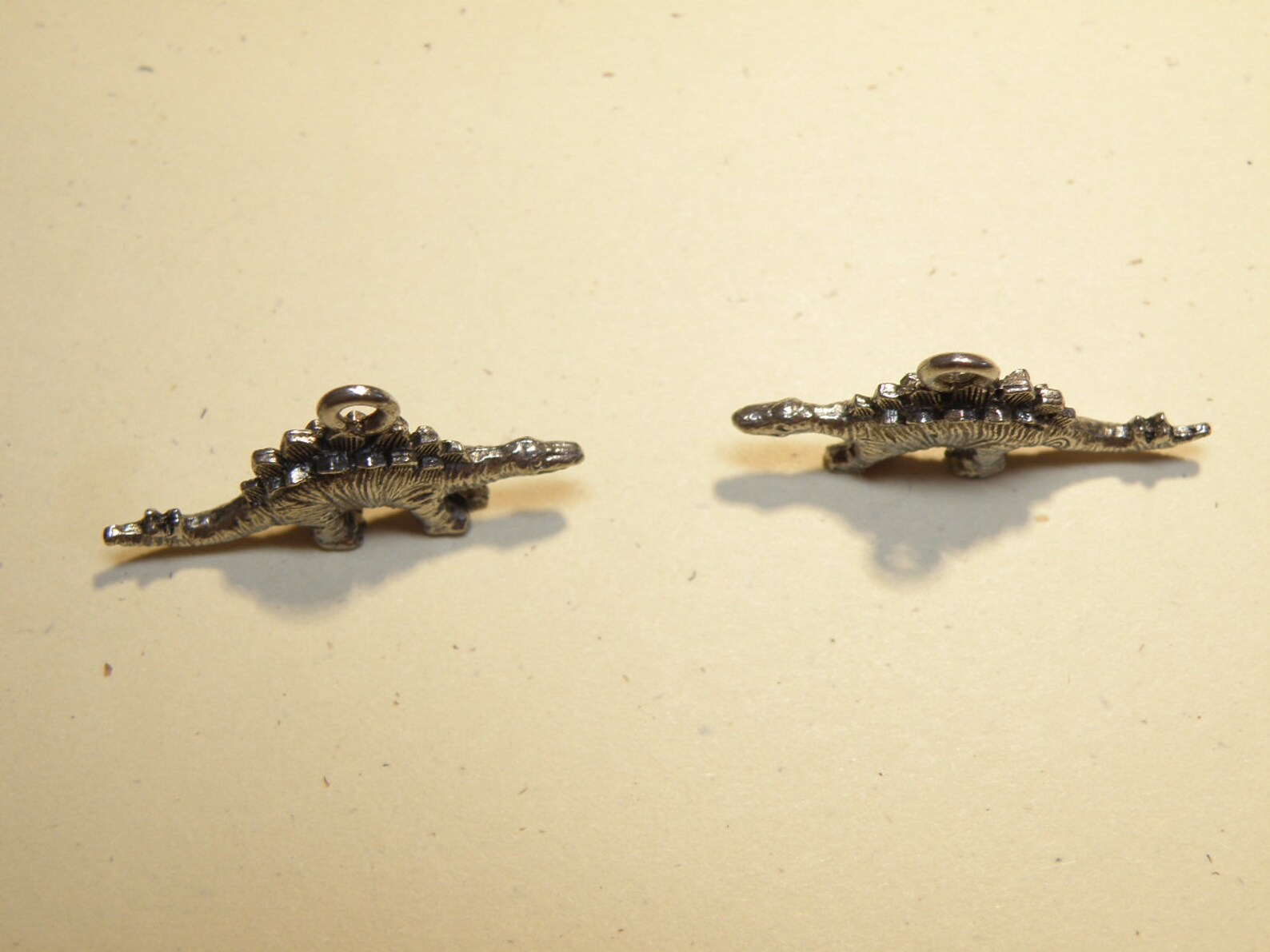 One 1 Antique Silver Dinosaur Stegosaurus Pewter Charm | Etsy