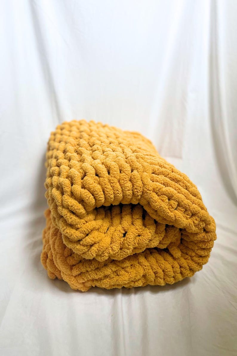 Chunky Knit Blanket Tutorial (DIY) - Etsy