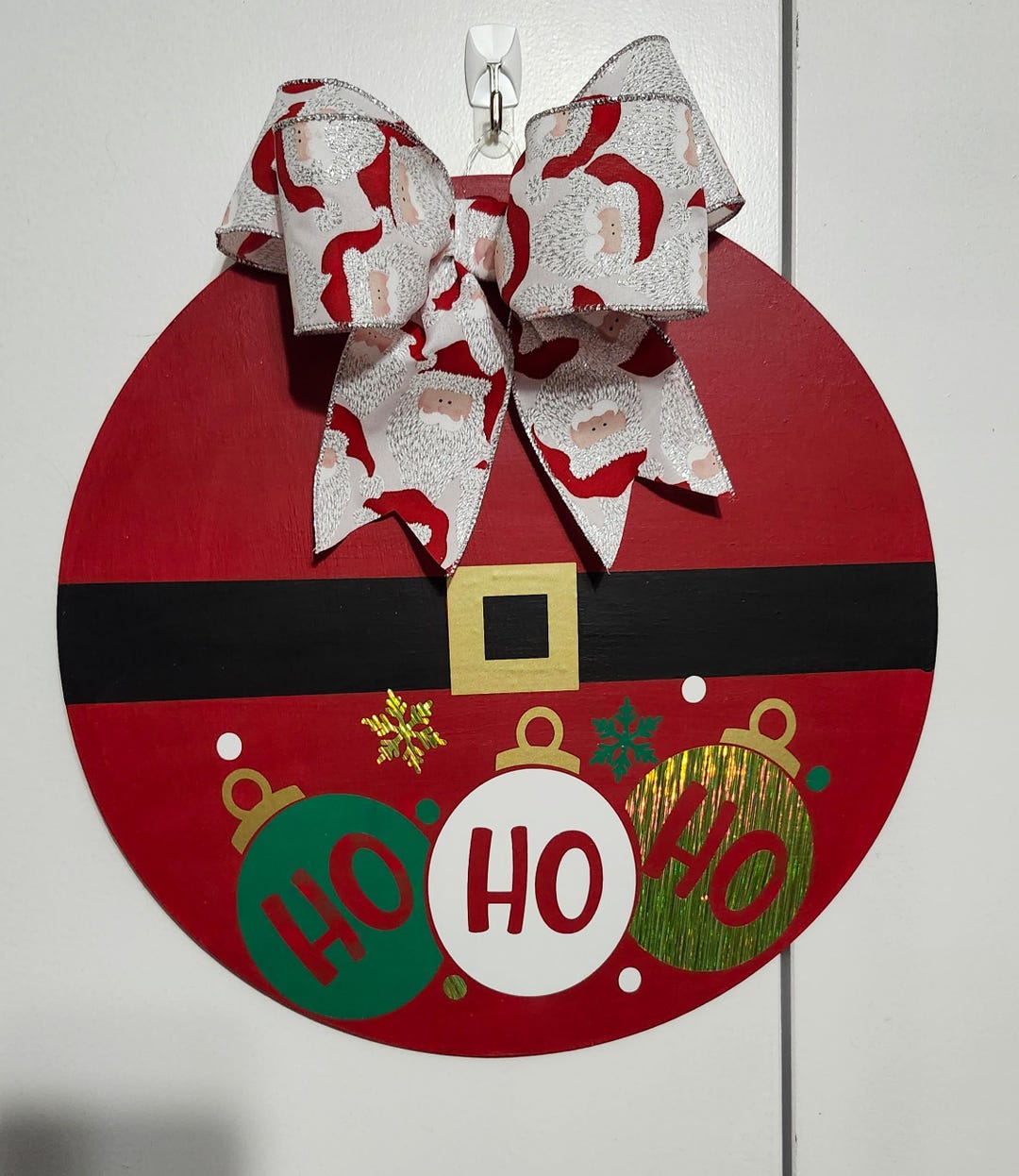 14" Red Santa Wood Round With Santa Belt, Ornaments and Ribbon - Etsy