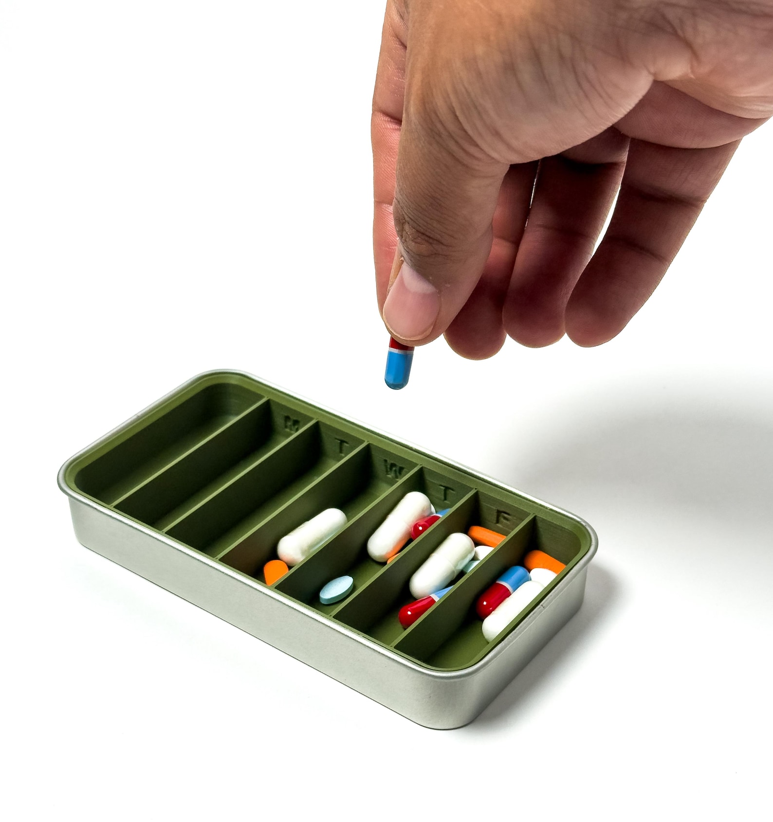 NEW Bigger Compact Weekly Pill Organizer Metal Case Travel Friendly ...