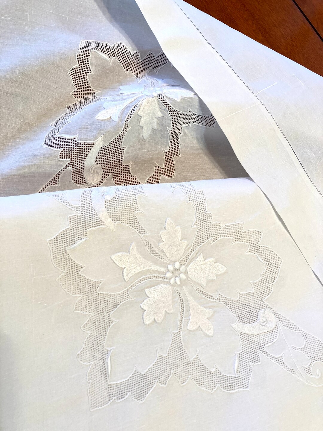 Antique White Linen Table Cloth - C.1940s. - Filet Embroidery - Etsy