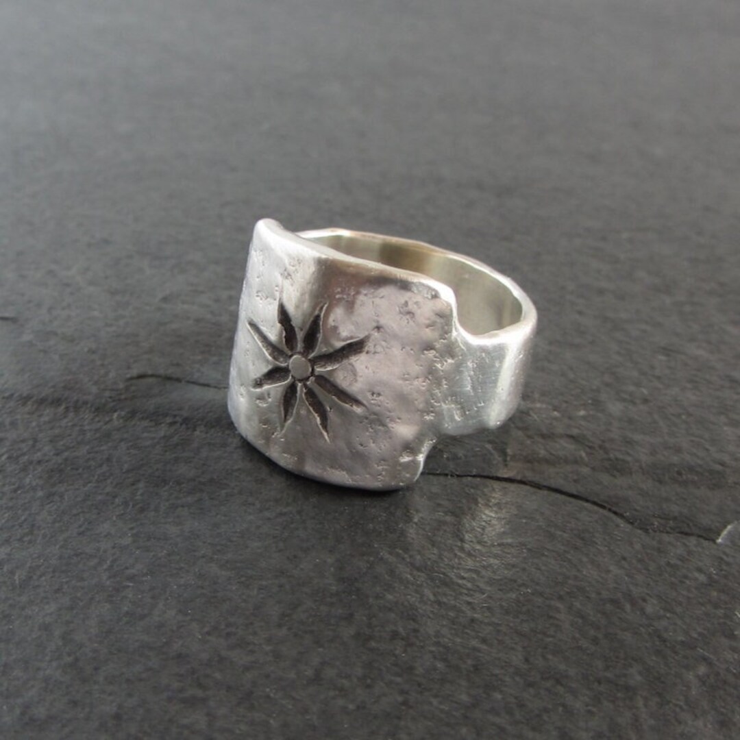 Rustic Flower Ring in Sterling Silver / Size 8 / Boho Ring / Organic ...