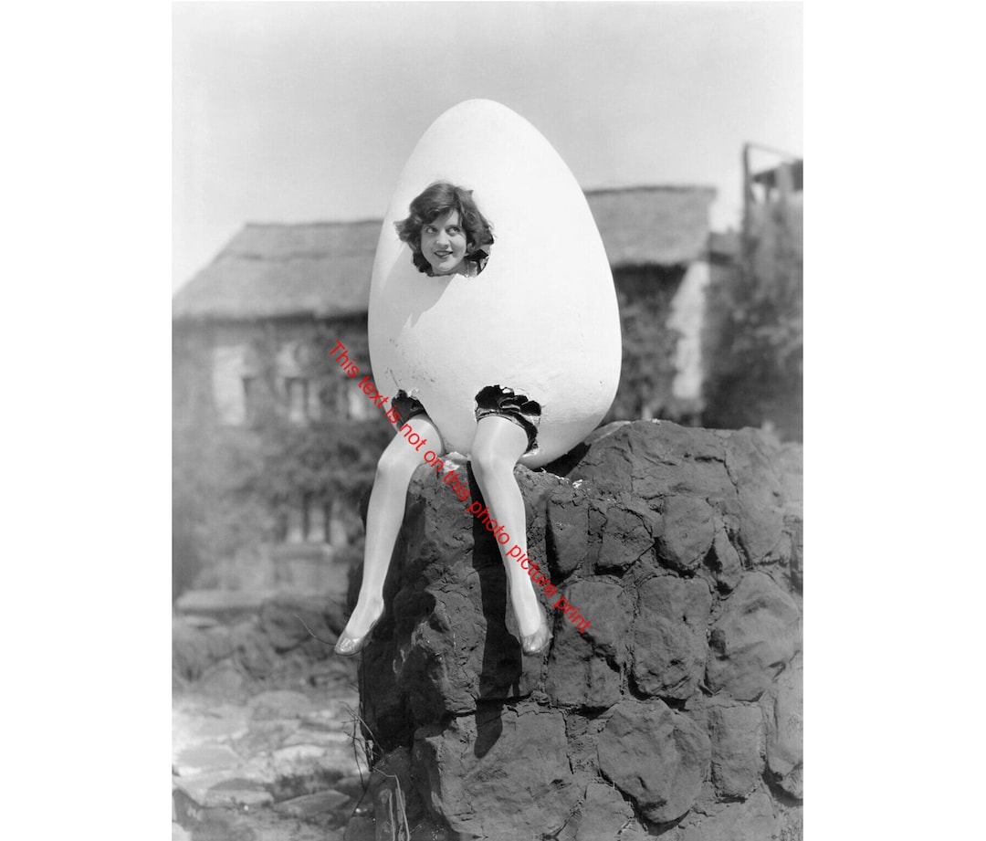 Vintage Easter Egg Costume Humpty Dumpty Vintage Photo Strange Weird ...