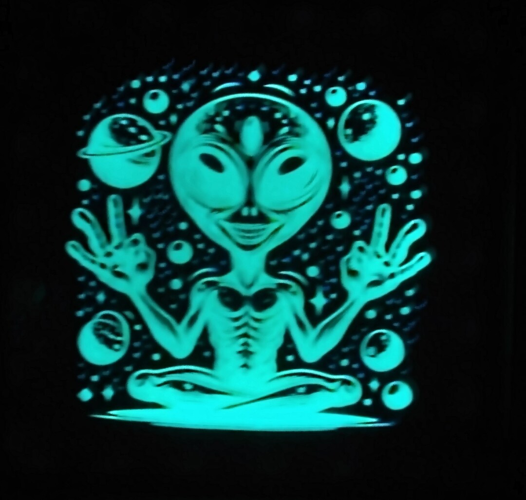 Alien Creature Laser Engraved 12x12 Mirror on Wood Boxed Frame in ...