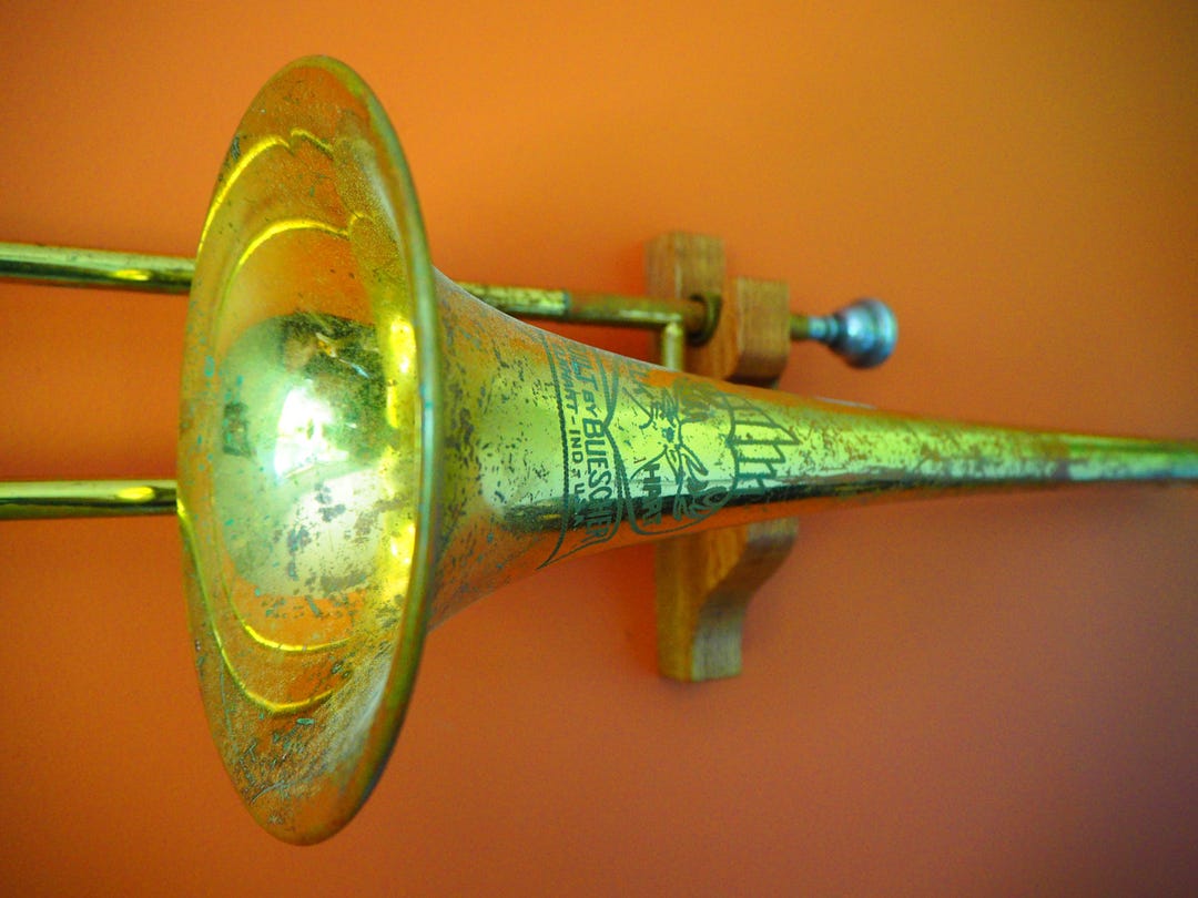 Trombone Wall Mount - Etsy