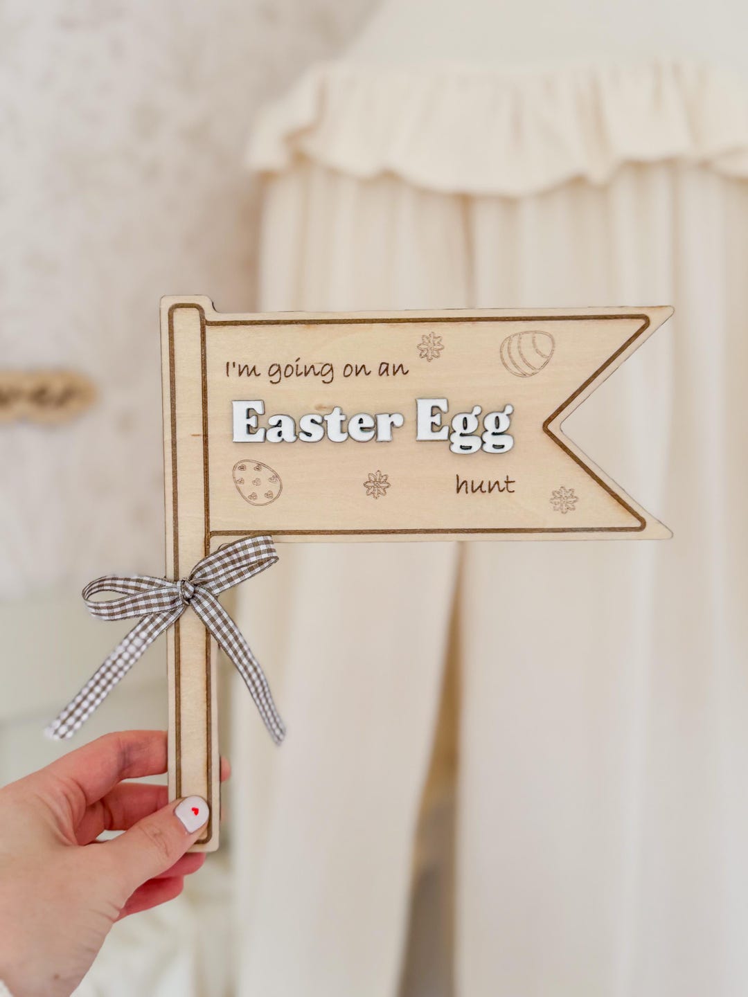Personalised Easter Egg Hunt Flag | Engraved Wooden Easter Egg Hunt ...