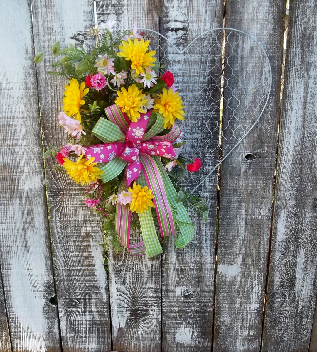 Farmhouse Spring Wreath for Front Door, Chicken Wire Heart Wreath ...