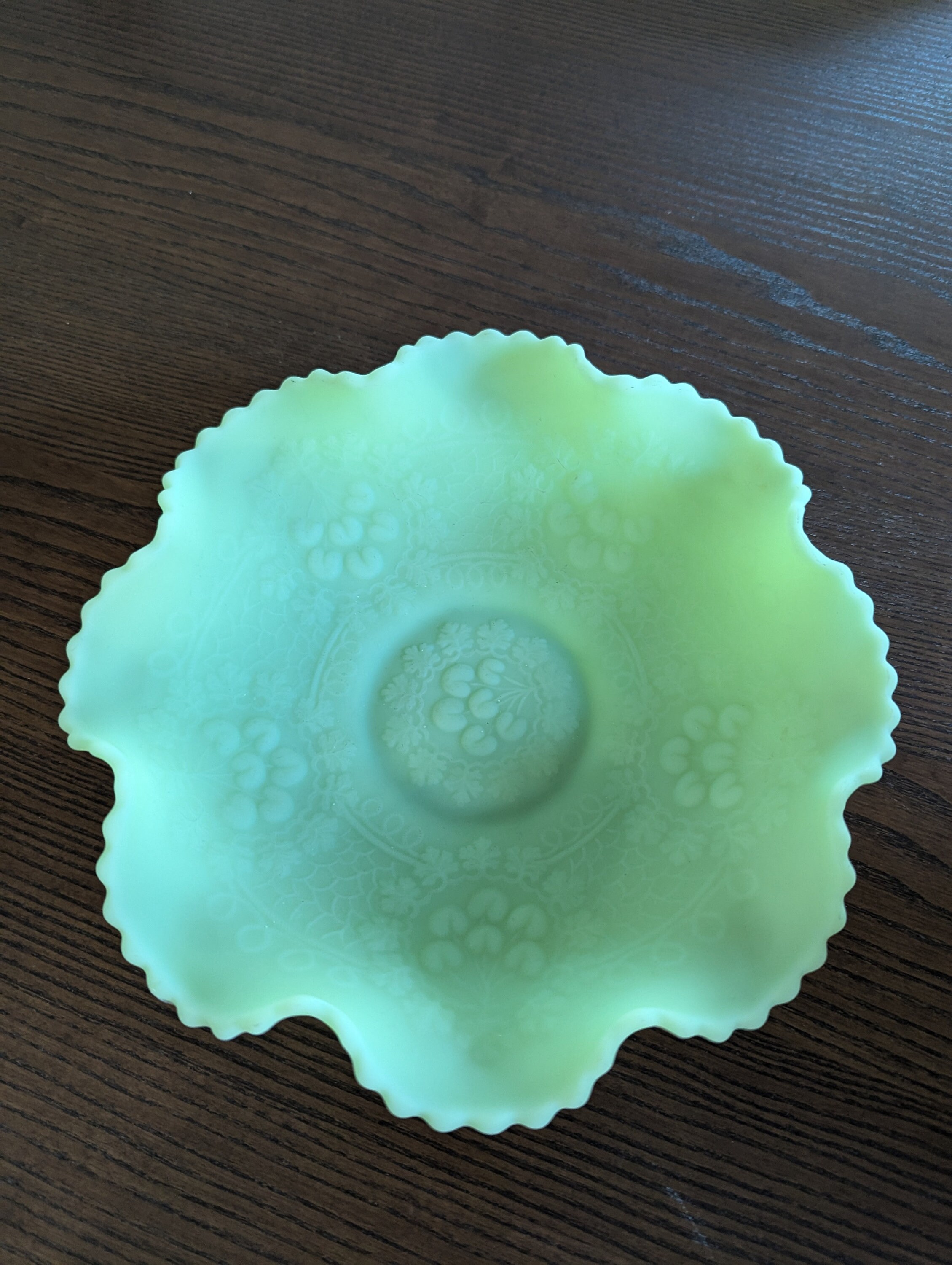 Vintage Fenton Custard Glass Lime Green Tree Fruits 10 Ruffle Edge Bowl ...