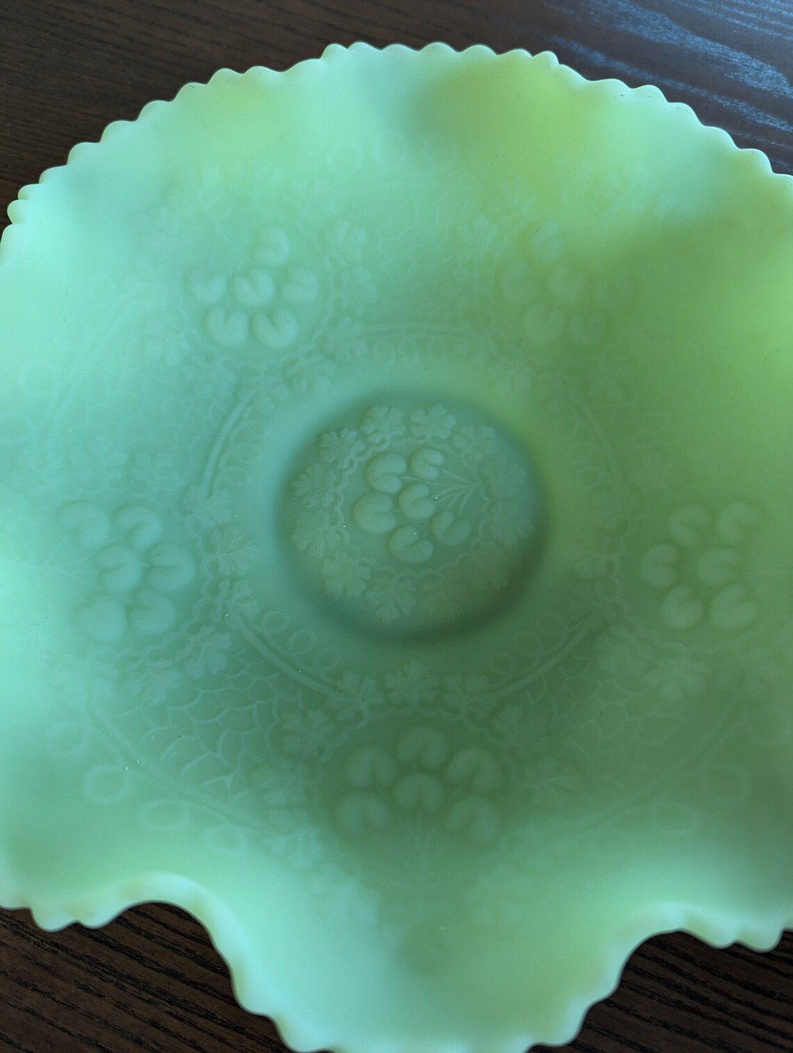 Vintage Fenton Custard Glass Lime Green Tree Fruits 10 Ruffle Edge Bowl ...