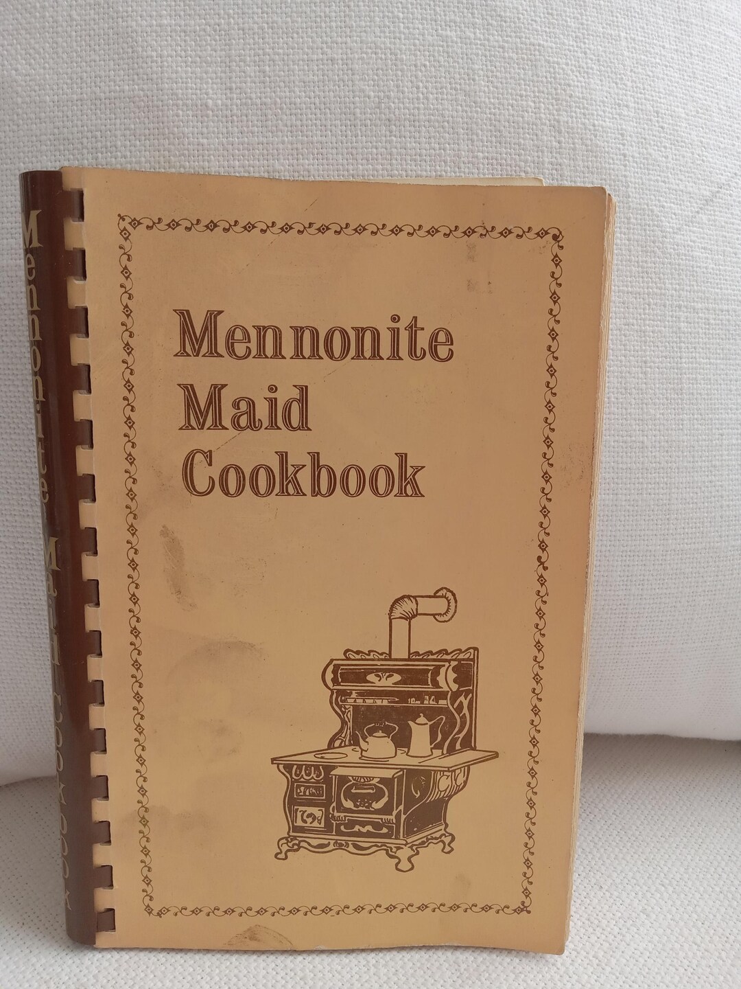 Mennonite Maid Cook Book by Lydia Ann Beery 1974, Collectibles, Retro ...
