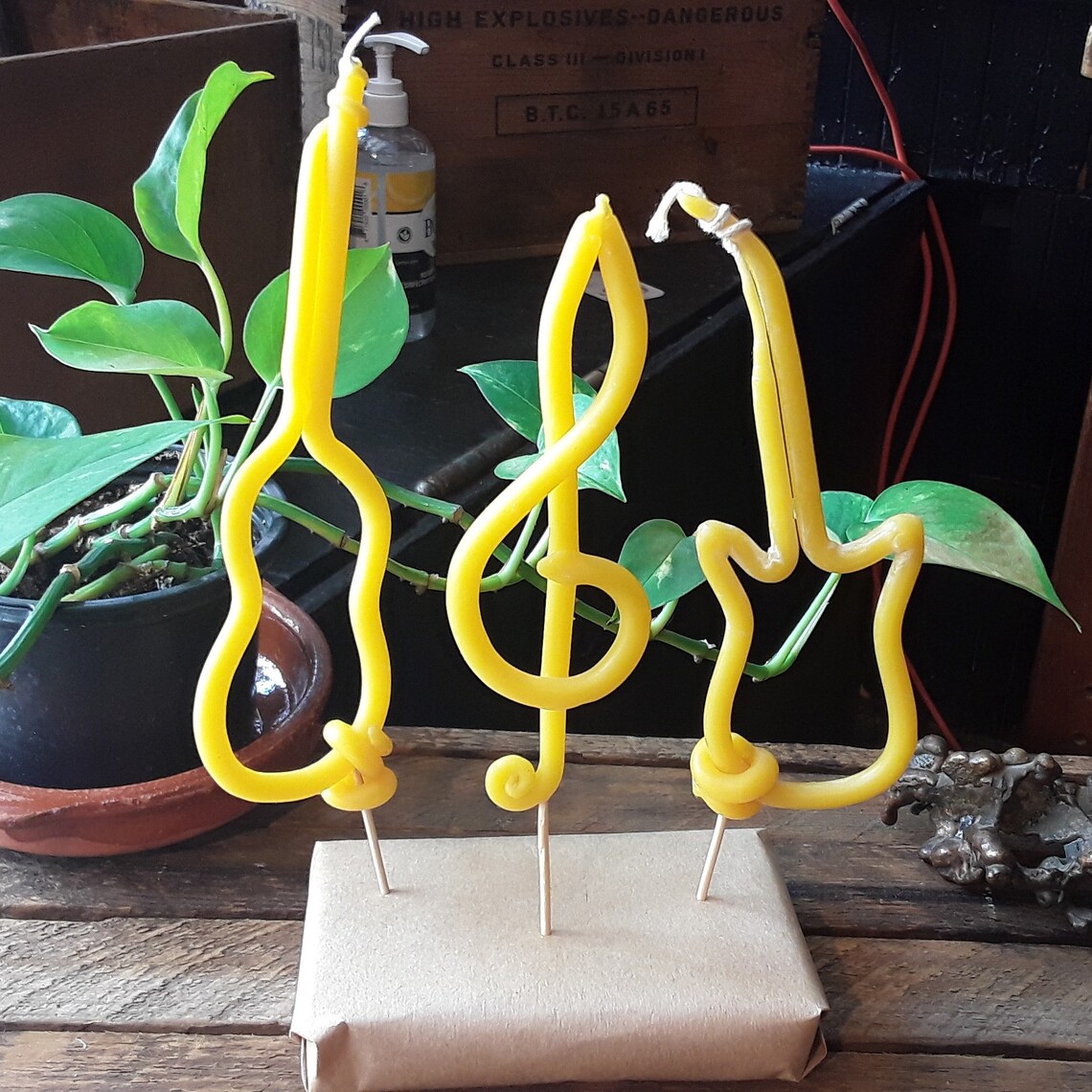 Guitar Beeswax Candle Gift for Musician Electric Guitar - Etsy