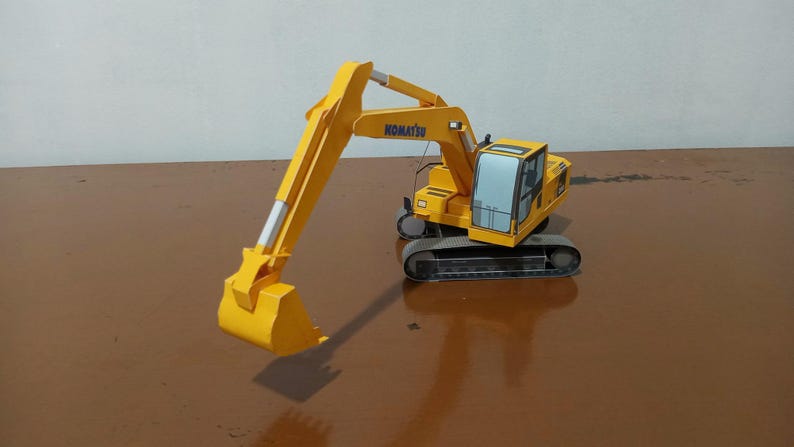 Excavator Papercraft, Hydraulic Excavator, Komatsu PC200, Construction ...