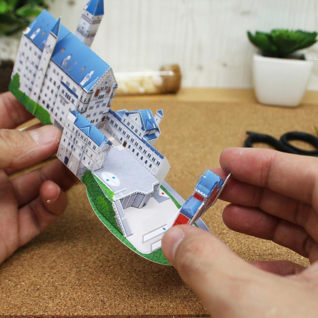 Neuschwanstein Castle, Schloss Neuschwanstein, Schwangau, Germany, Mini ...