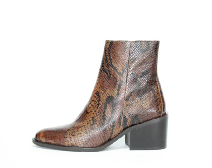 VTG Minimal Snake Skin Ankle Boots 7.5 - Etsy