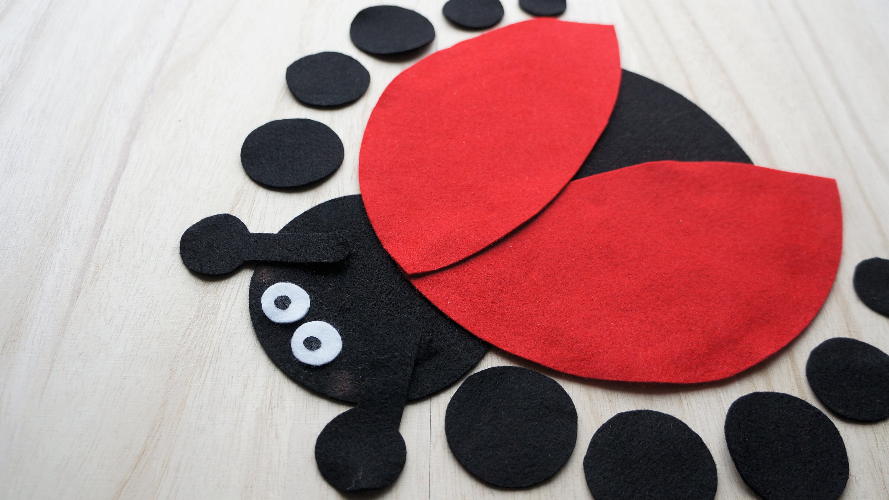 Ladybug With Spots Felt Story / Ladybug Flannel Story / Bug Theme ...