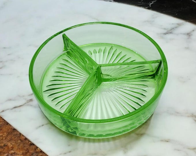 Vintage 1940s Green Uranium Glass Candy Dish. - Etsy