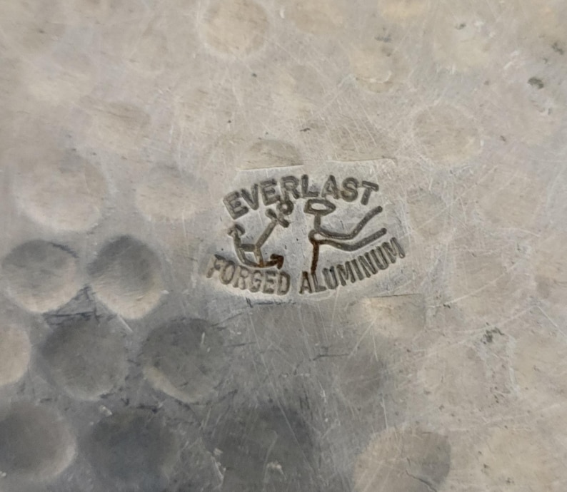 Everlast Forged Aluminum Covered Bowl With Peapod Finial - Etsy