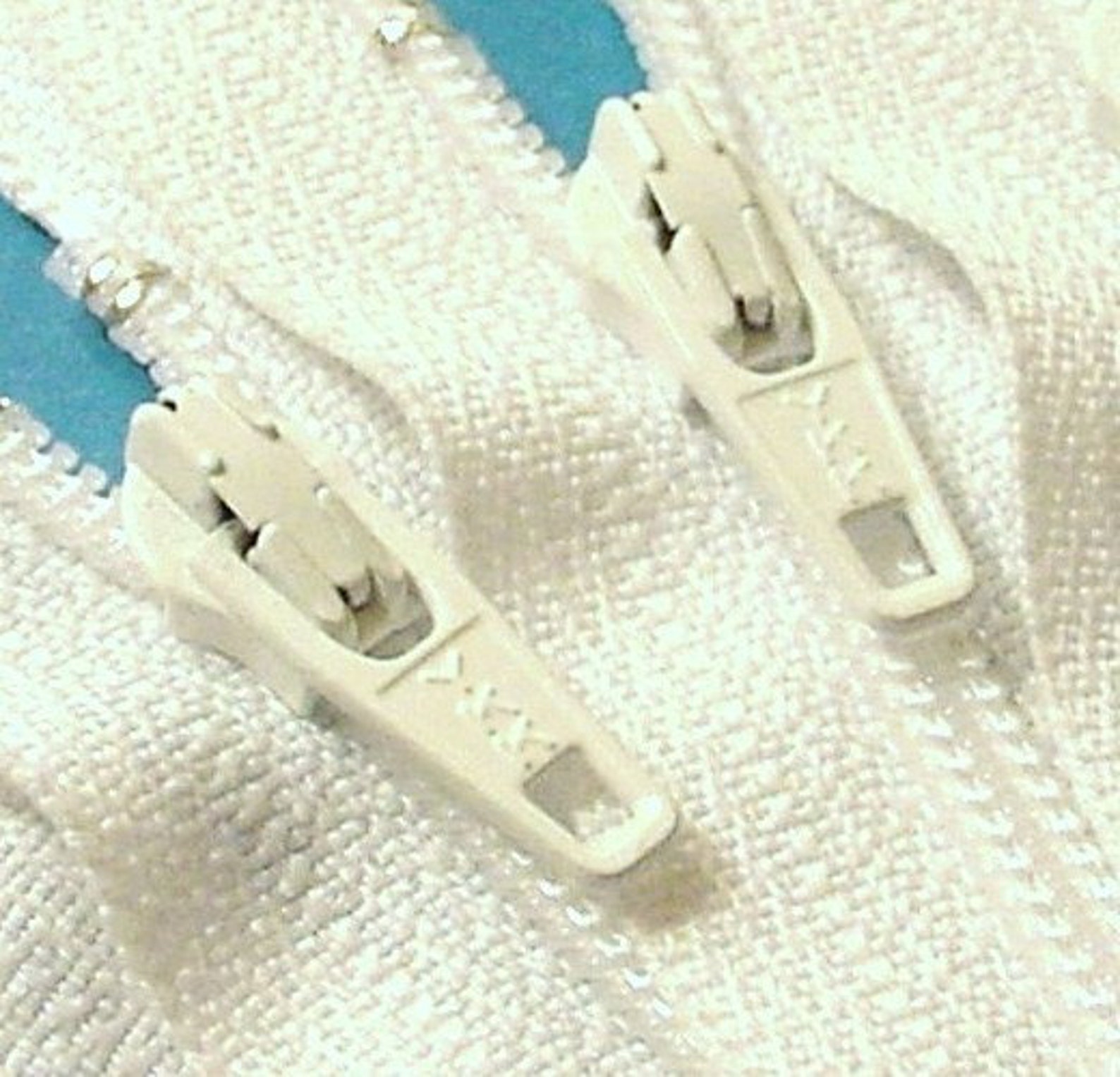 SALE Wholesale Fifty 8 Inch White YKK Zippers Color 501 - Etsy