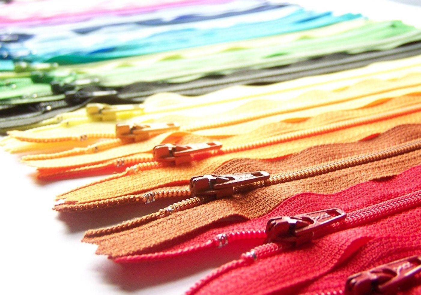 SALE 25 Assorted 9 and 10 Inch Zippers Red Orange Yellow Green - Etsy