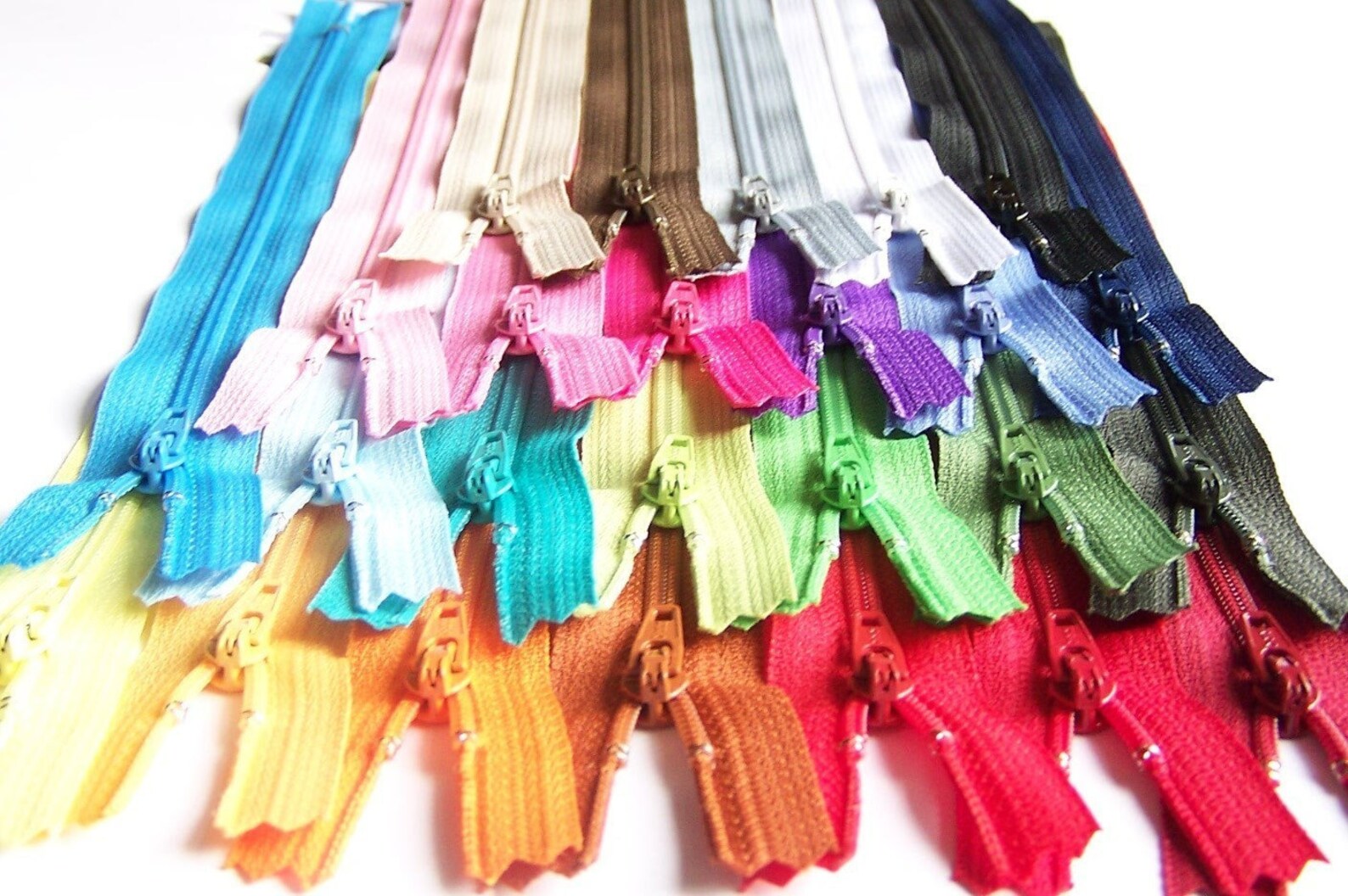 SALE 25 Assorted 9 and 10 Inch Zippers Red Orange Yellow Green Blue ...