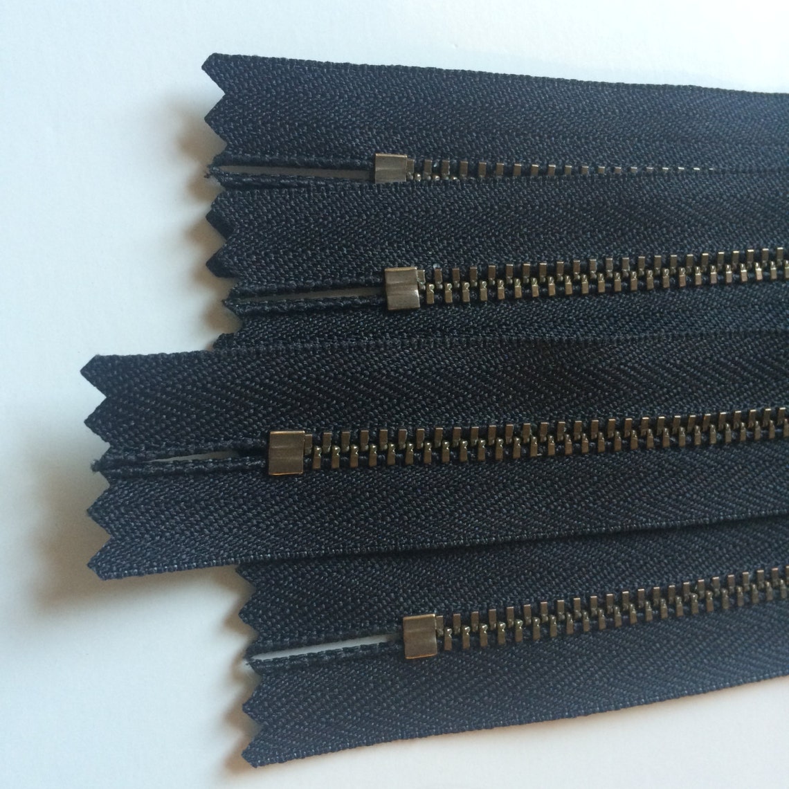 YKK Metal Teeth Zippers Antique Brass Donut Pull Color 580 - Etsy