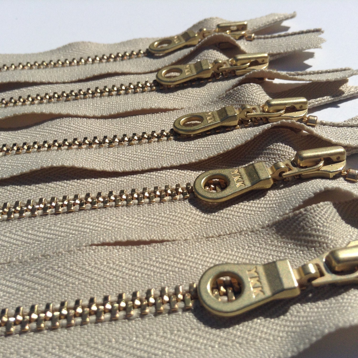 YKK Brass Gold Metal Donut Pull Zippers 5 Pieces 010 - Etsy