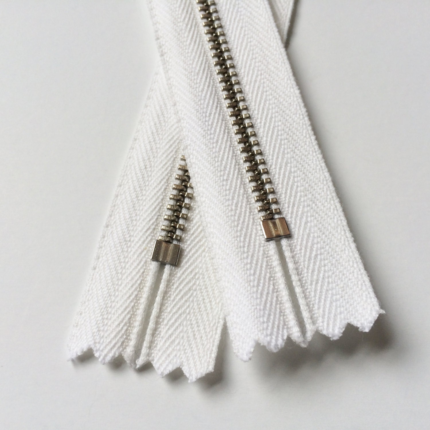YKK Organic Nickel Metal Zipper Donut Pull White 5 Pieces - Etsy