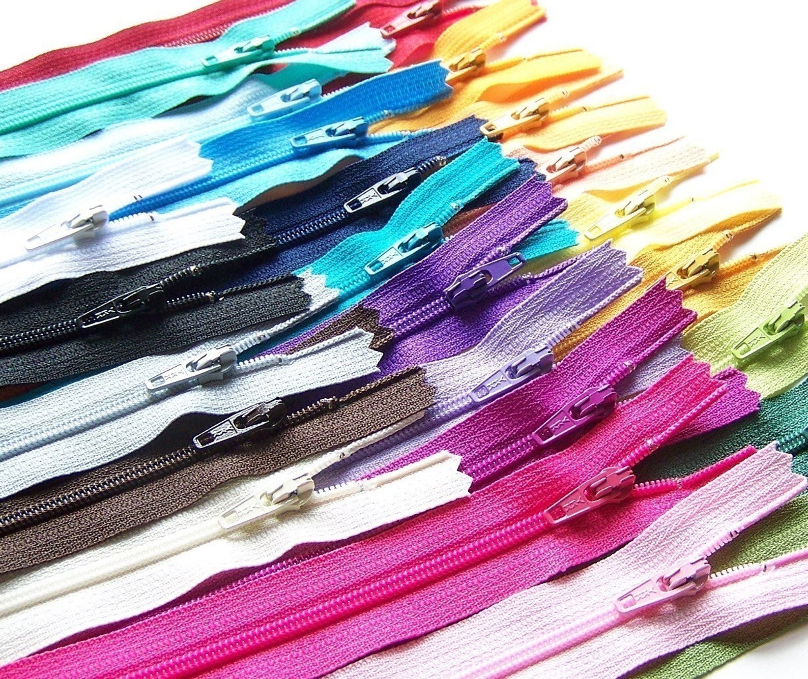 SALE 25 Assorted 7 and 8 Inch YKK Zippers - Etsy
