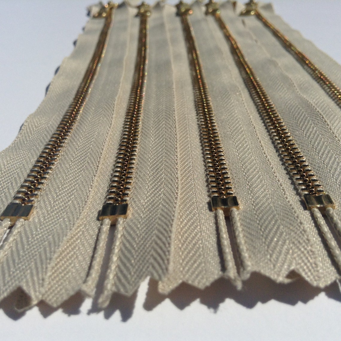 YKK Brass Gold Metal Donut Pull Zippers 5 Pieces 010 - Etsy