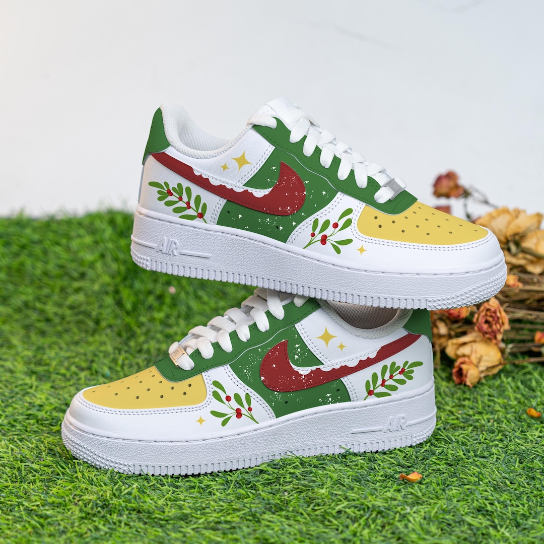 Custom Christmas AF1 Sneakers Hand-painted Green Leaf Air Force One ...